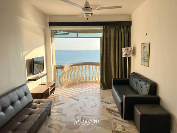 Seaview Beachside Homestay In Pd Town - Port Dickson