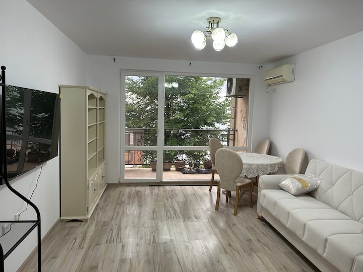 Golden Luxury On Sand, Chernomoretz - Chernomorets