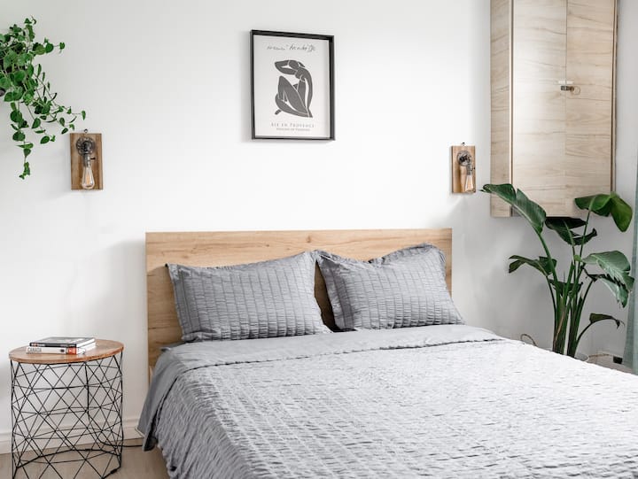 Stylish Home With Parking In Leslieville, Toronto - Toronto