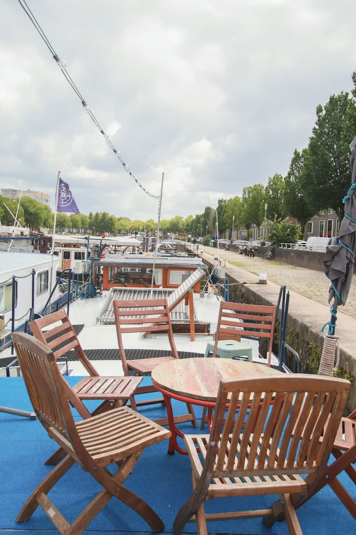 Boathouse Bora 11-15p @Bocoliving Rotterdam Marina - Rotterdam