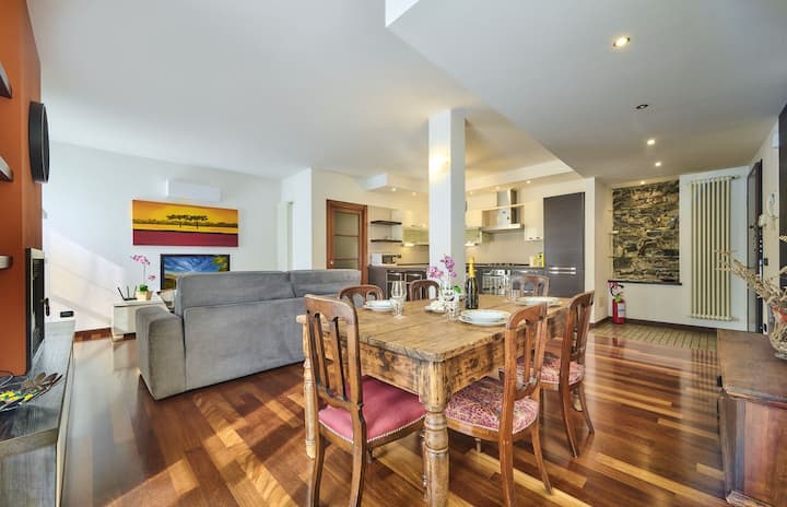 La Casa Di Flo Luxury Apartment - Lierna