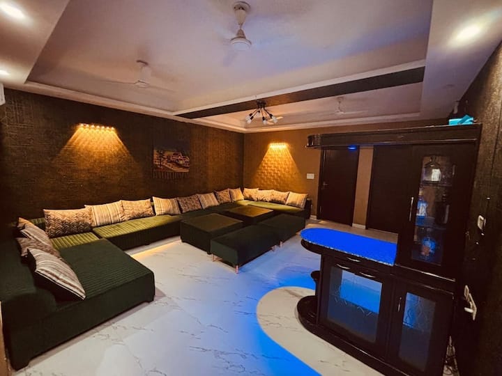 4 Bhk Independent Luxury Villa. - Ghaziabad