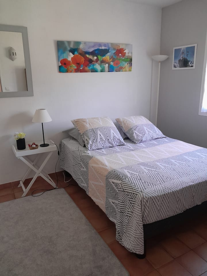Chambre Dans Une Maison - Carpentras