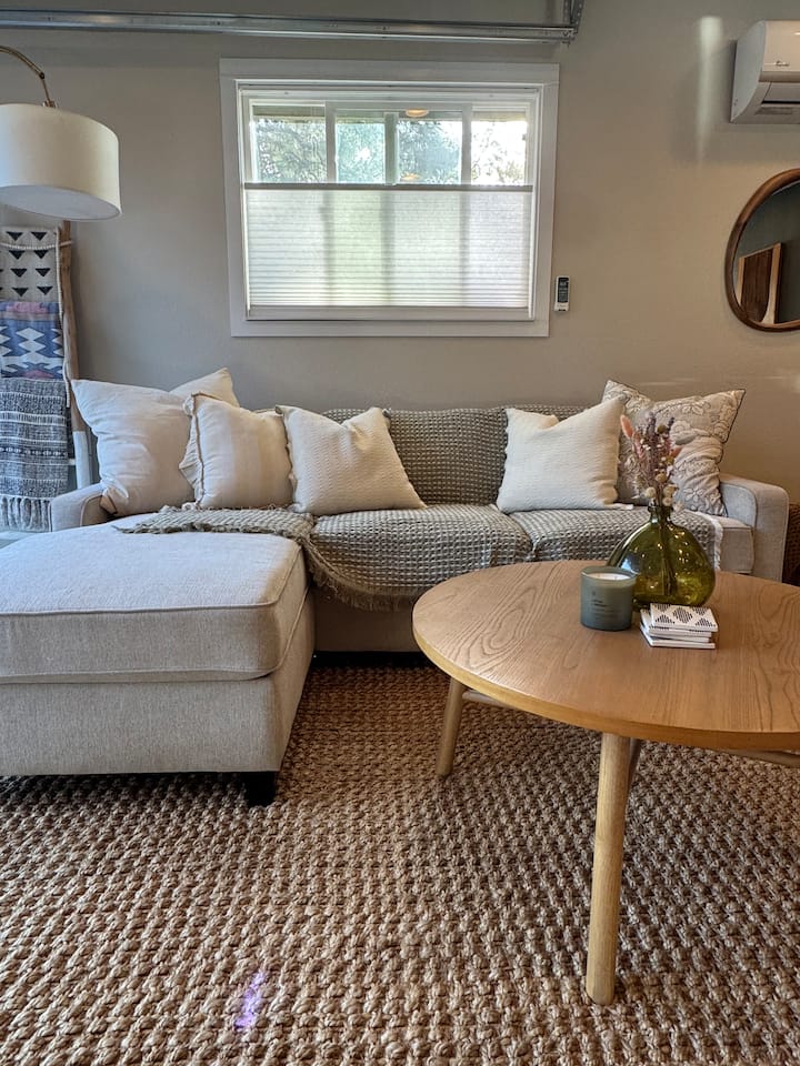 Modern Midtown Casita - Bend, OR