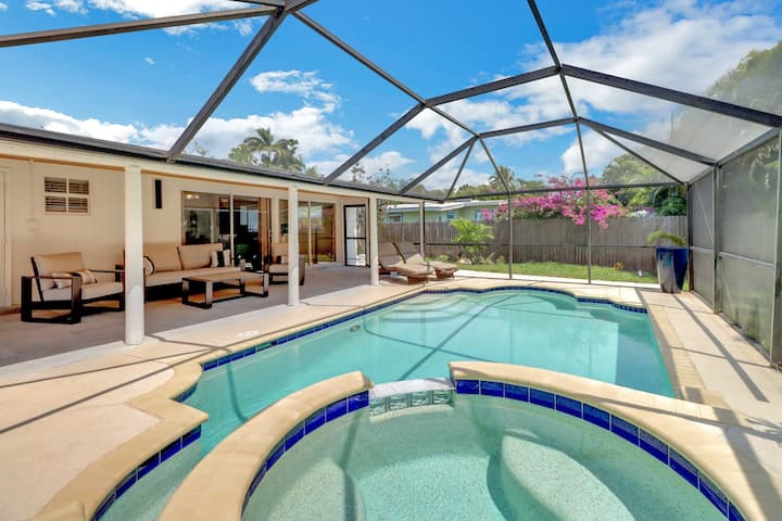 Coastal Cabana- Private Pool & 2 Miles To Beach! - Naples, FL