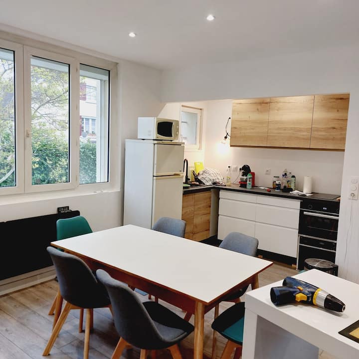 Maison Entière 15 Min à Pieds Du Circuit - Le Mans