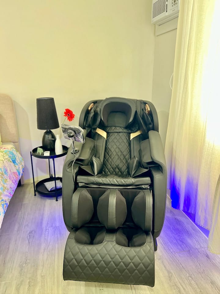 Massage Chair•pool Access• Hot Shower•wifi•netflix - Calamba