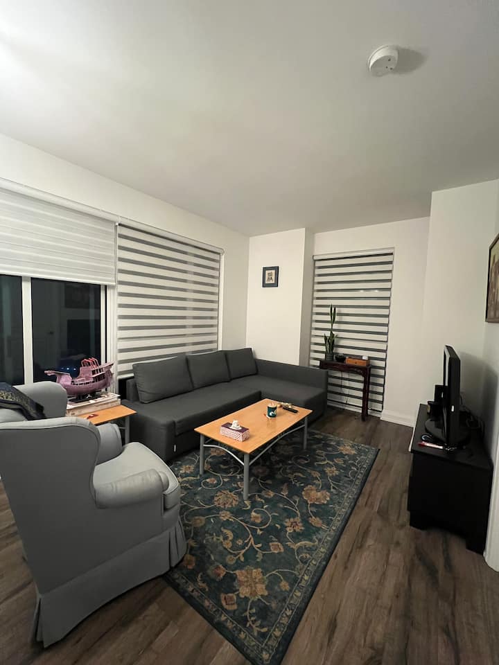 Room For Rent - Oakville
