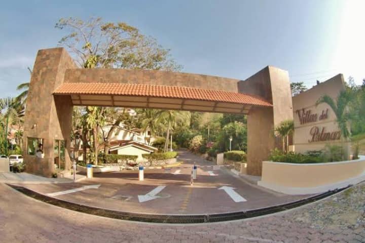 Depa Hermoso En Manzanillo / 150 Mts Del Mar - Manzanillo