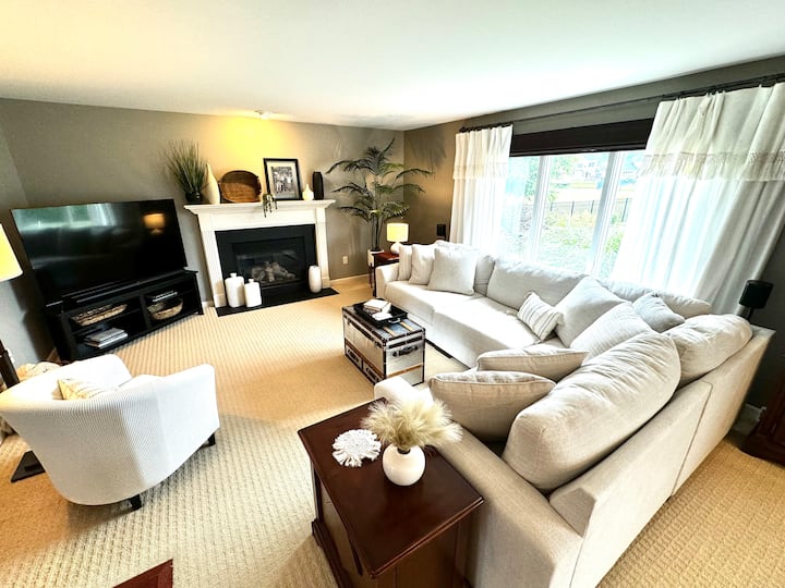 Suburban Comfort With Inground Pool - 蘭開斯特