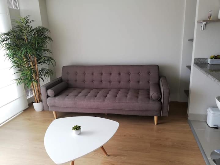 Lindo Dpto A Pasos De Miraflores Y San Isidro 3pax - Lima