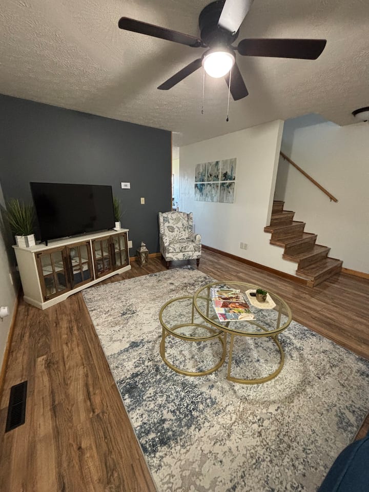 2br 1.5 Ba Townhouse With Riverviews - Chesapeake, OH