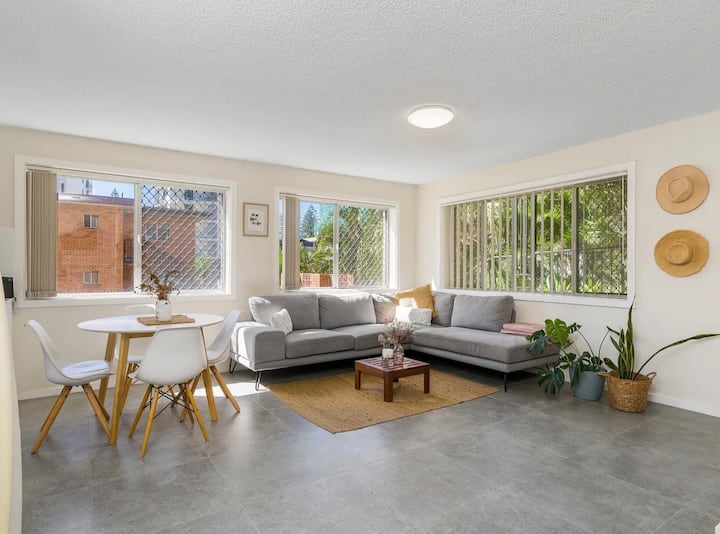 Unit In Magic Rainbow Bay - Coolangatta