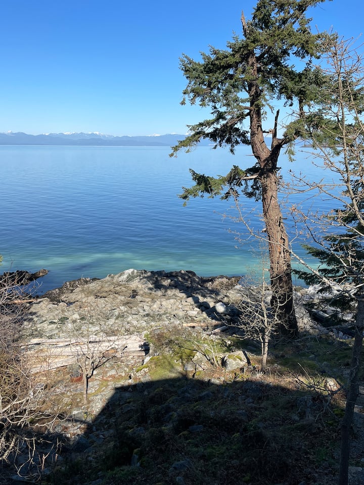 Oceanfront Home - Parksville