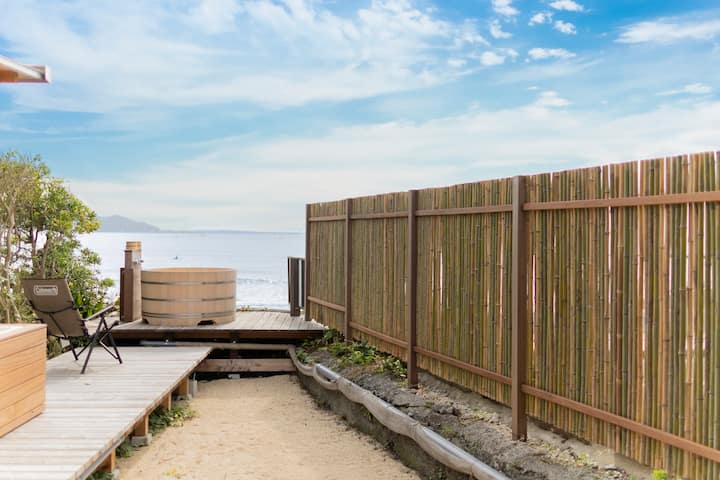 Bbq /サウナ/駅徒歩5分／露天風呂/立地最高/目の前由比ヶ浜/最大8人/コンビニ横/ロケ地巡り - Kamakura