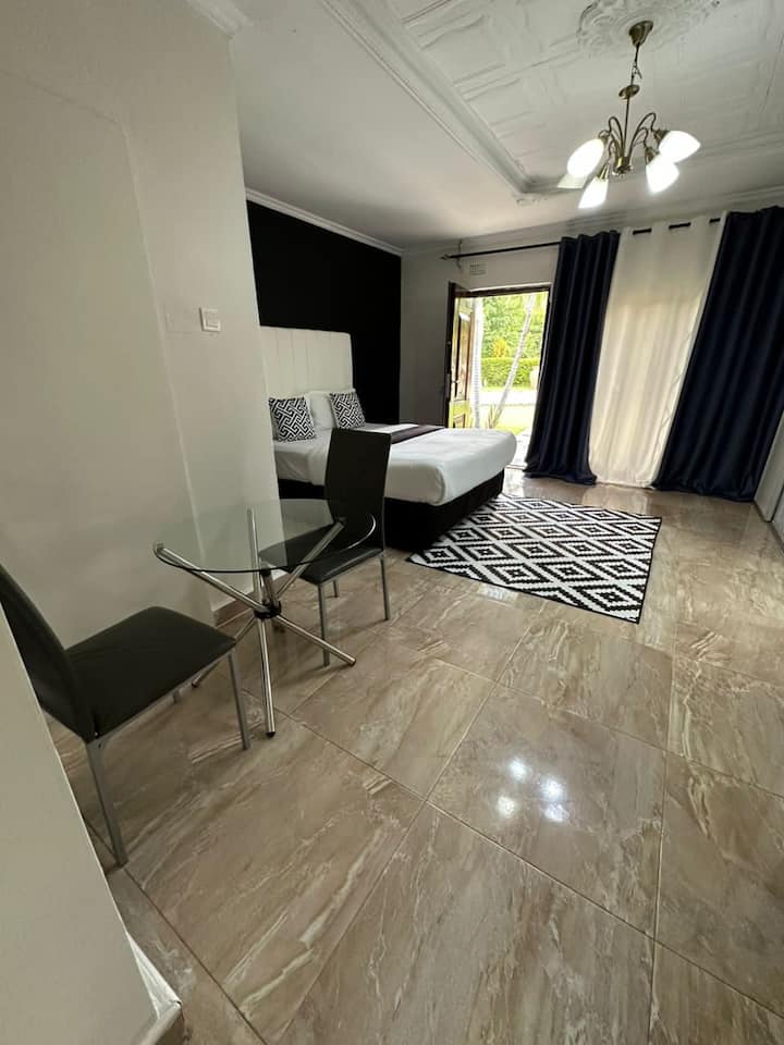Transit Room-3min To Us Embassy - Lusaka