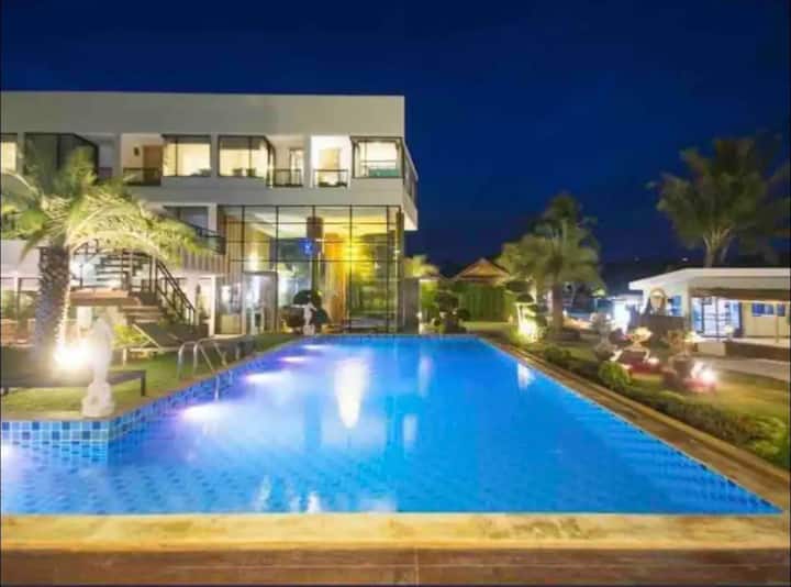 Phi Phi Beach Hip Standards - Ko Phi Phi Don