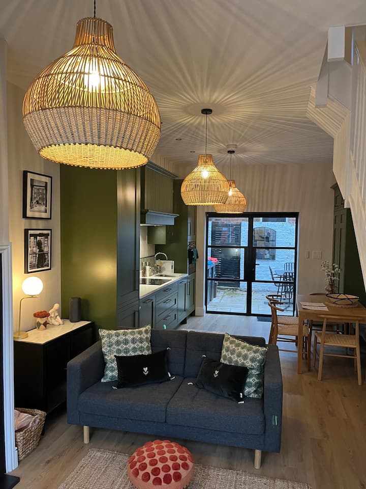 Great Position Within City Walls - Chester