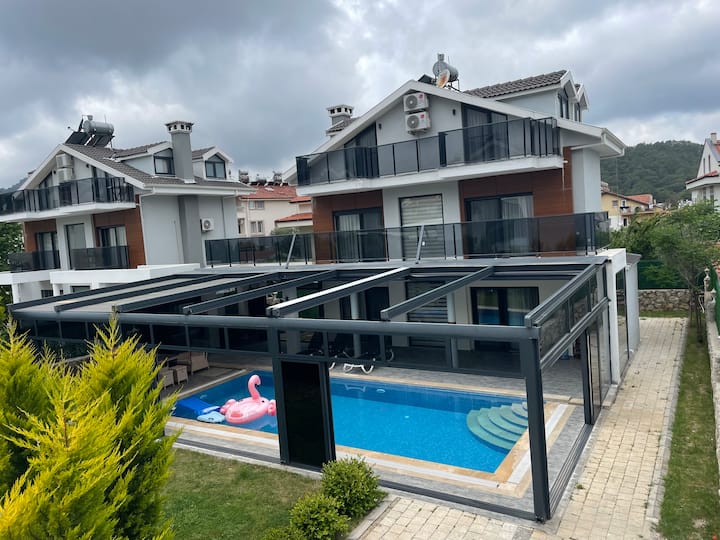 Korunaklı  öZel Havuzlu Villa - Ölüdeniz