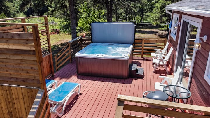 Spa Jacuzzi 6 Places >Poêle à Bois >Bord De L'eau - Shawinigan