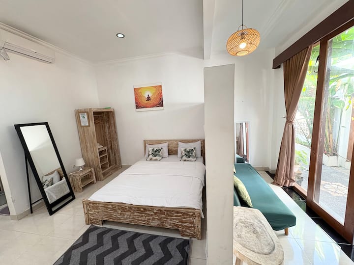 Cozy Apartement With Livingroom Near Beach & Mall - 登帕薩