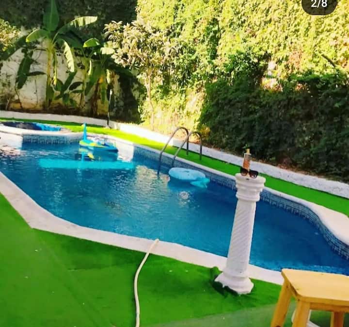 Villa Avec Grande Piscine Privée Et Plage à Côté - Oran