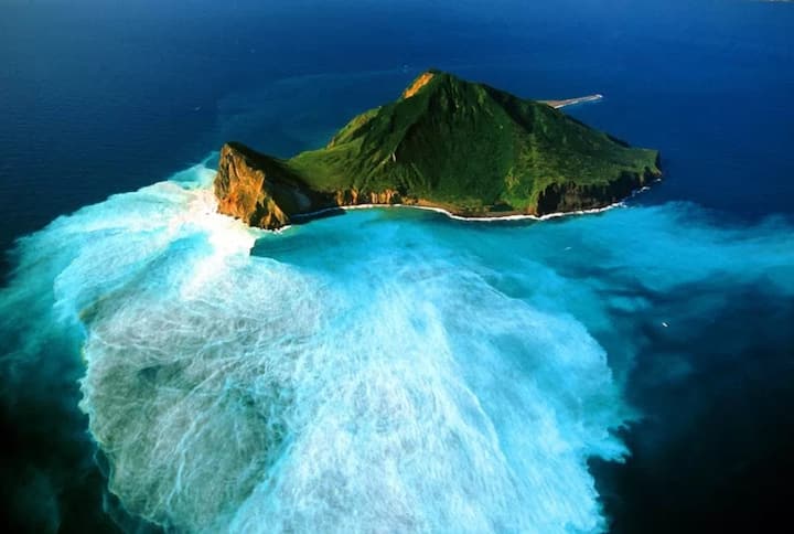 龜山島海景第一排、雙人套房、頭城滿山望海旁、離海20米陽台海景、(蘭陽海景渡假會館) - Taiwan