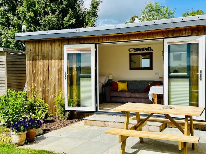 Garden Cabin Retreat On Suffolk Farm - Woodbridge