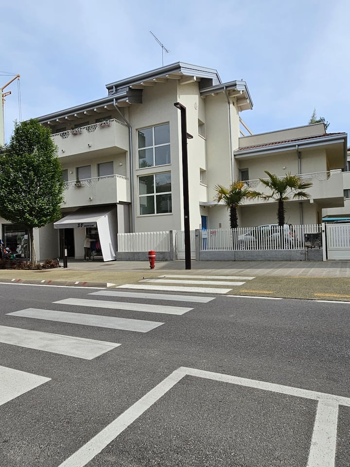 Interessante Bicamere Centrale Caorle - Caorle