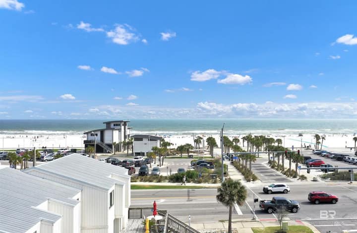 Steps From The Beach•hangout•food•snowbird Deals! - Gulf Shores, AL