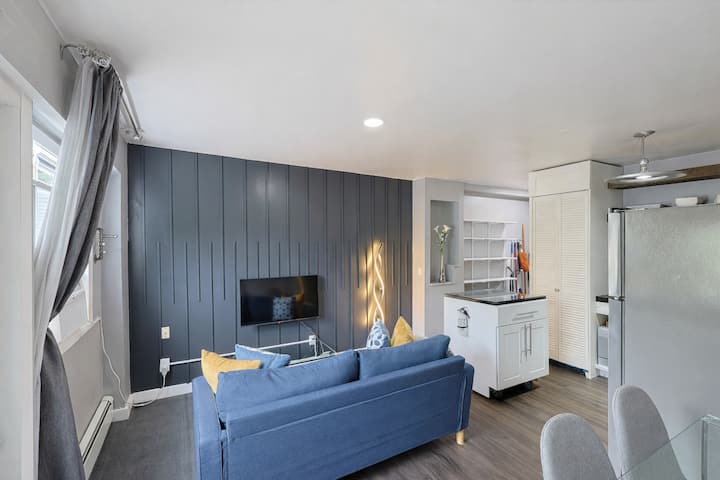 Stylish & Pet-friendly Apartment In Beacon - SplashDown Beach, Fishkill