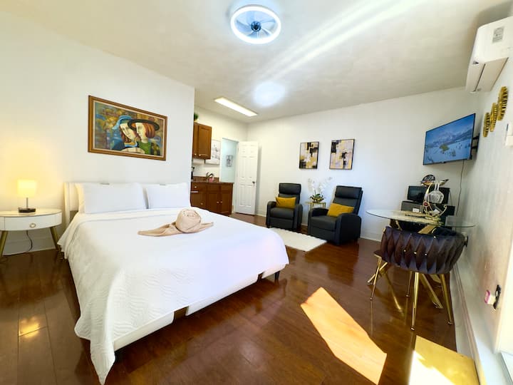 Yania's Cozy Getaway - Winter Park, FL