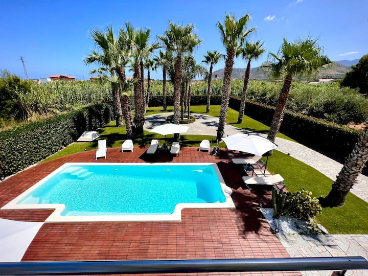 Lussuosa Villa Con Piscina - Lascari