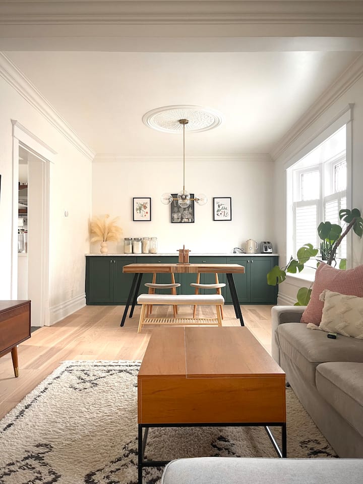 Beautiful Century Home Near Downtown Kitchener - Waterloo, Canadá