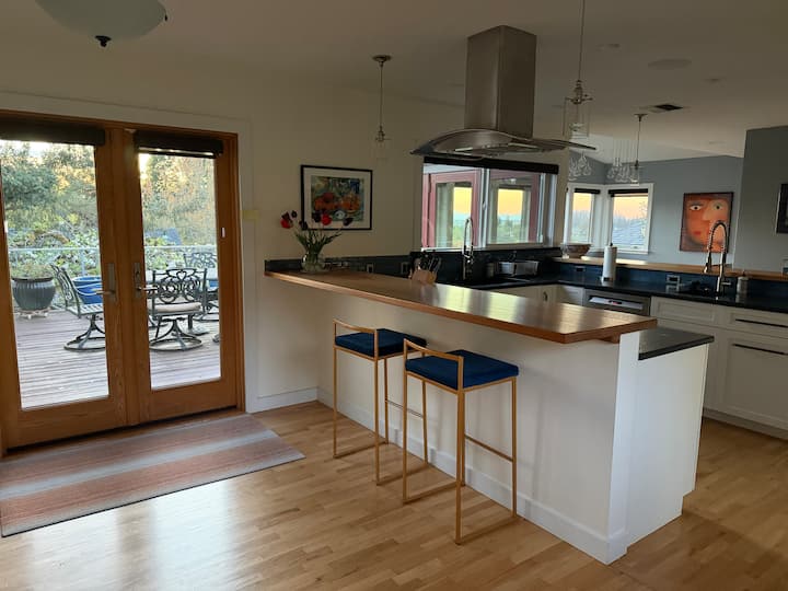 Beautiful Spacious View Home Close To Uo - Eugene, OR