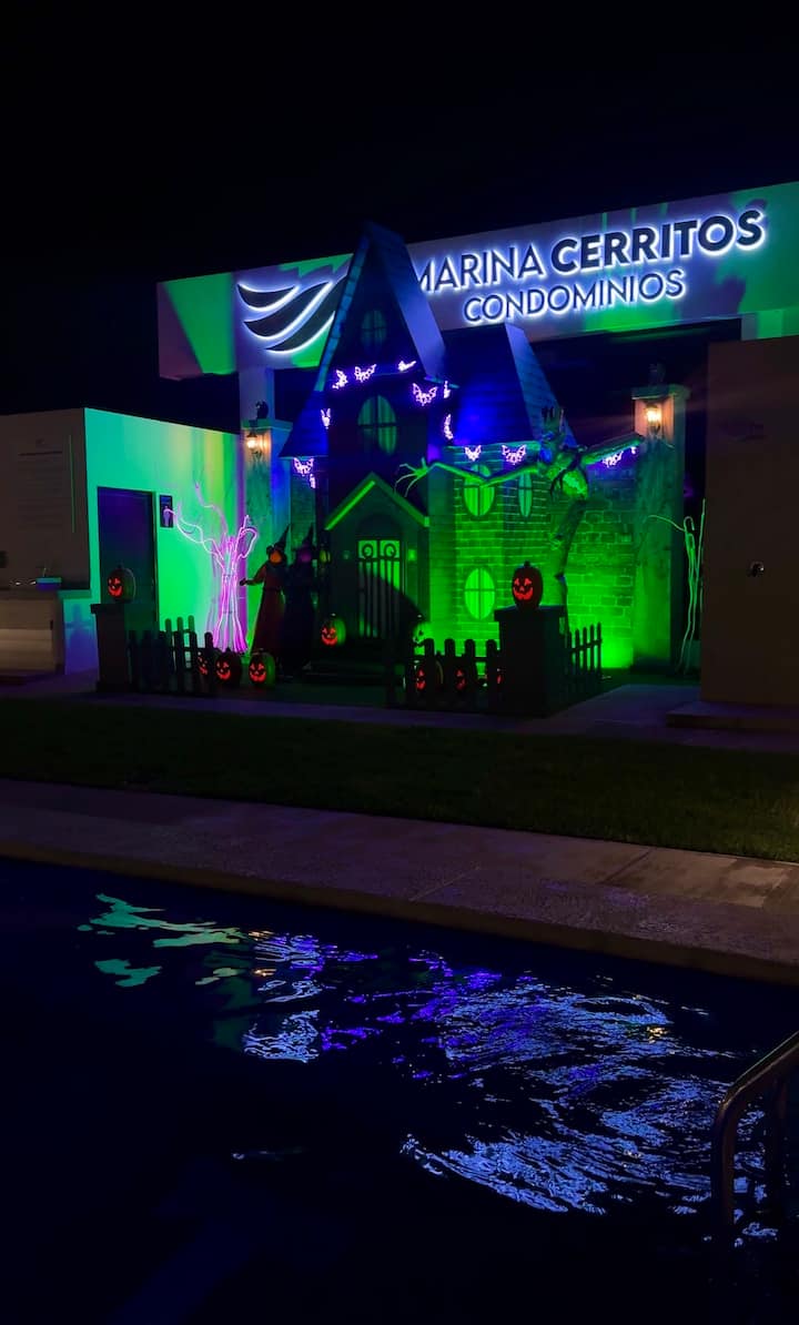 Marina Cerritos | Wave Pool & Zipline - Mazatlán