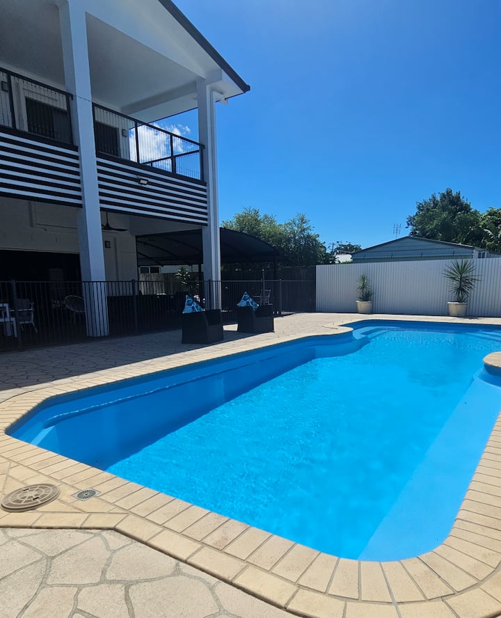 Seabreeze ~ Resort Style Living + Pool.  12 Guests - Hervey Bay