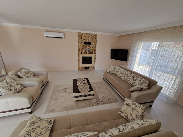 Cesme Villa Mit Privat Pool, 10 Gäste Grosses Haus - Alaçatı