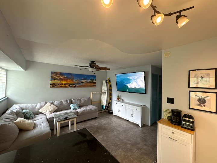 Beachside Condo - Haleiwa, HI