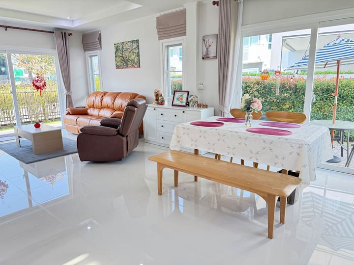 Private 3br Family Home | Near Lanna Sbs School - Hang Dong