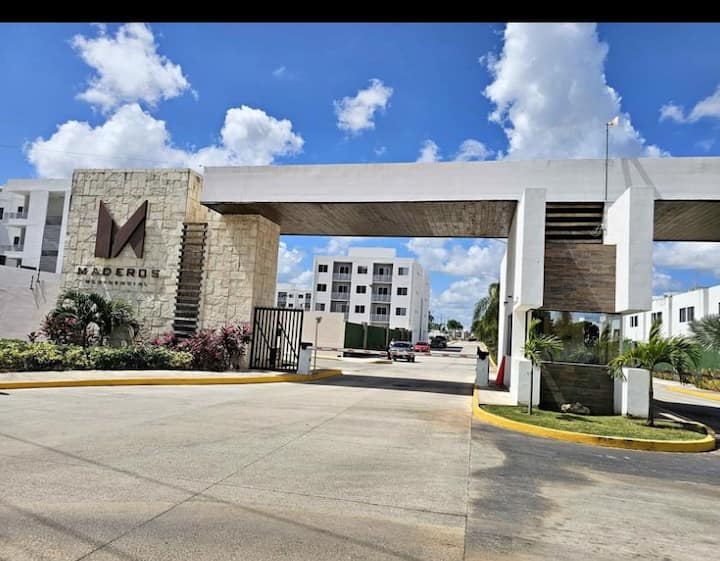 Departamento  Cerca Del Aeropuerto Cancun . - Cancún
