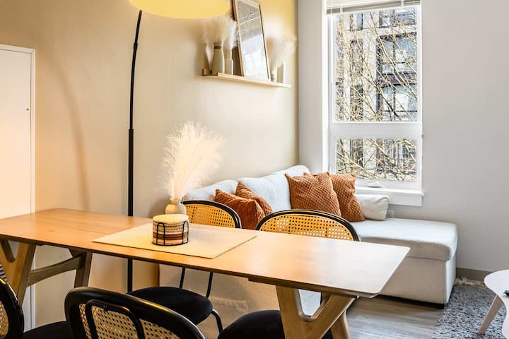 The Jenner : Urban Escape • Inviting • W/d - Boston