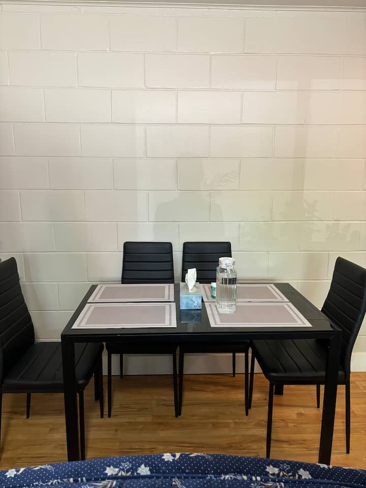 Cozy Room Across University: Unb - Fredericton