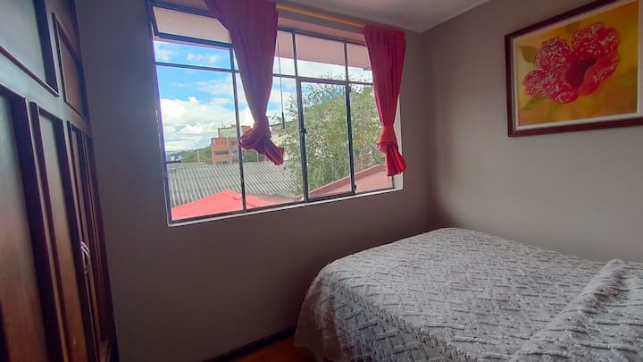 En La Mejor Zona De Cuenca, Habitación Bonita. - Cuenca