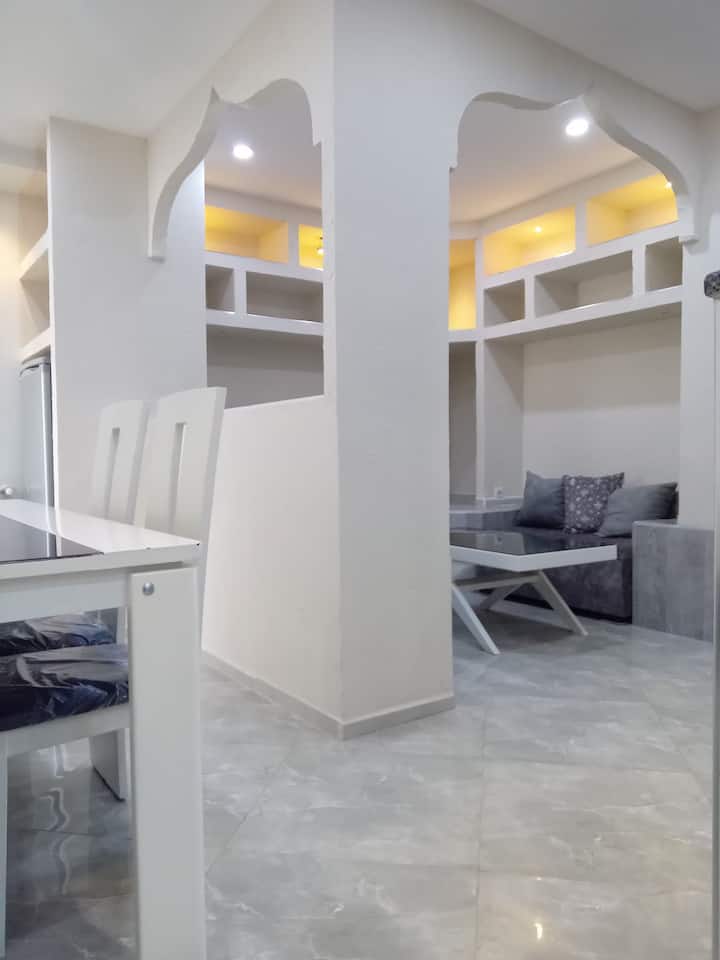 *F2 Jacuzzi *Privé+voiture Possible - Algeria