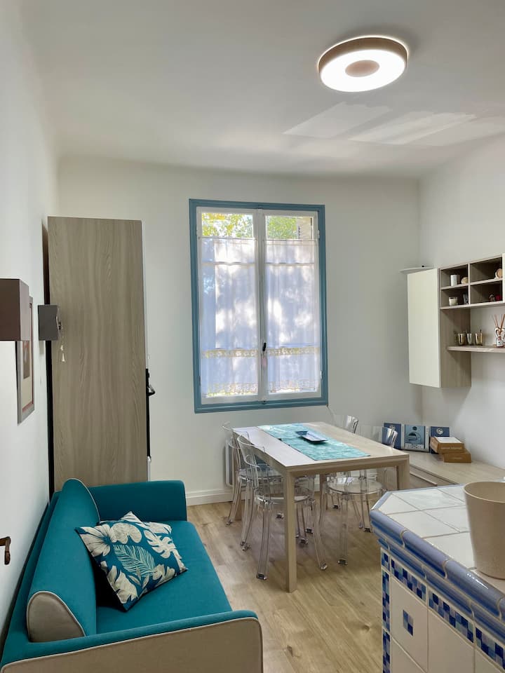 Central, Très Lumineux, Quelques Mètres De La Mer - Antibes