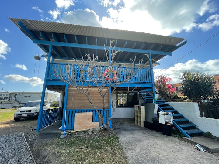 1 Room For Rent In Beach Shack - Airlie Beach