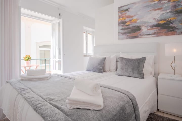 Milena's Bedroom - Nazaré