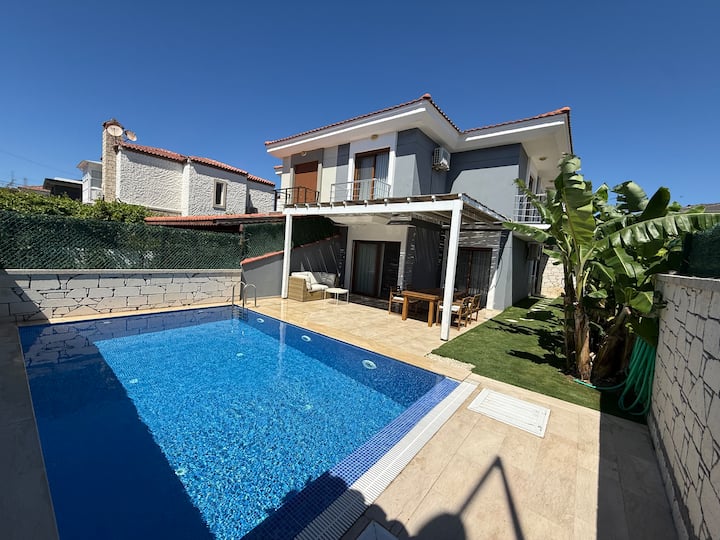 Alaçatı Da Günlük Kiralık Villa - Alaçatı