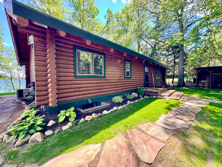 Classic Main Cabin With Lakeside Hot Tub In Nisswa - Nisswa, MN